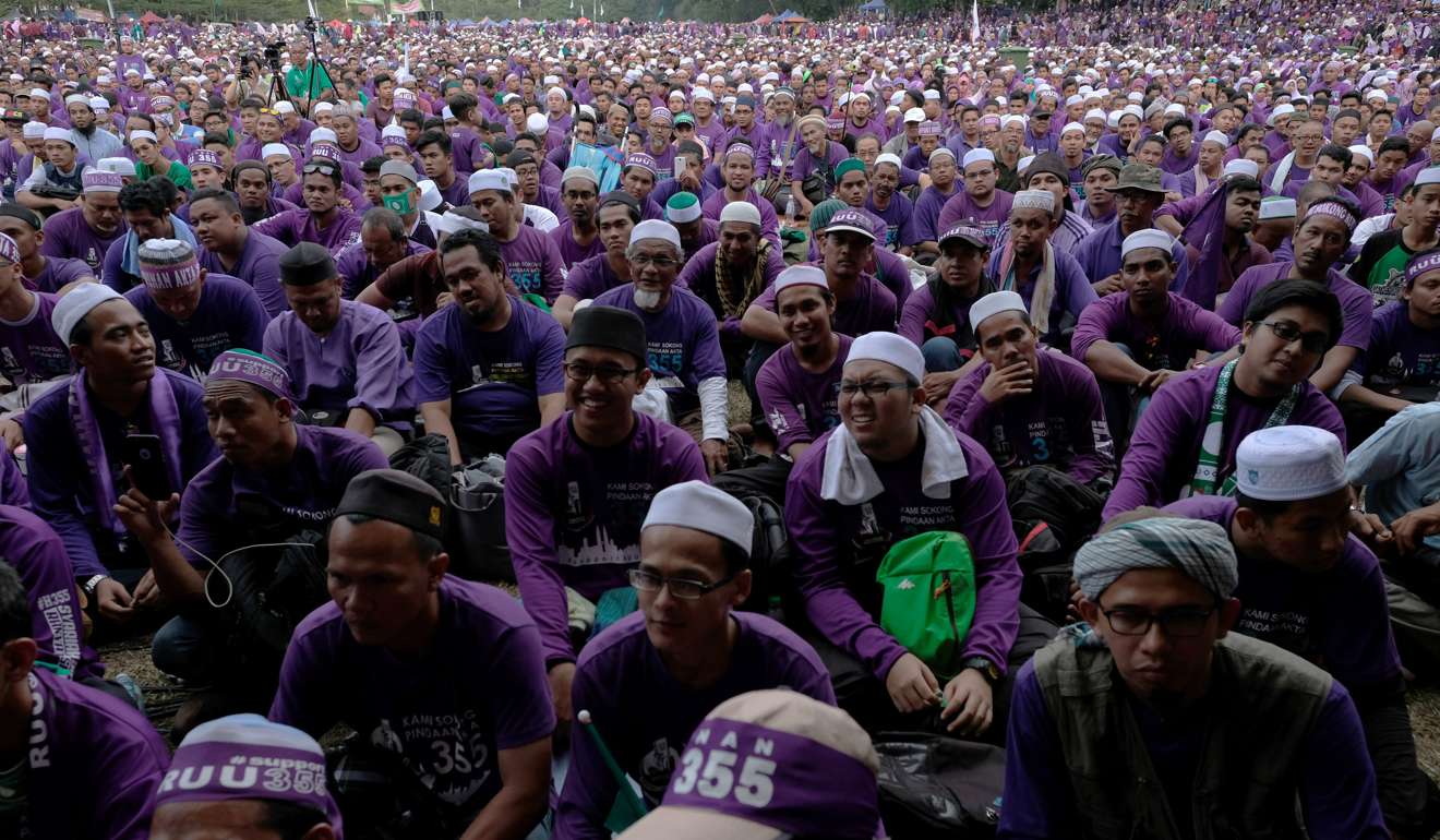 Tens of thousands rally in support of Islamic penal code bill | South ...