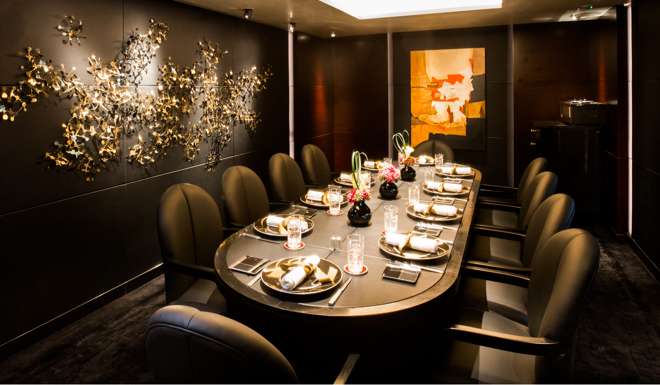 L’Atelier de Joël Robuchon delivers innovative cuisine French in Hong ...