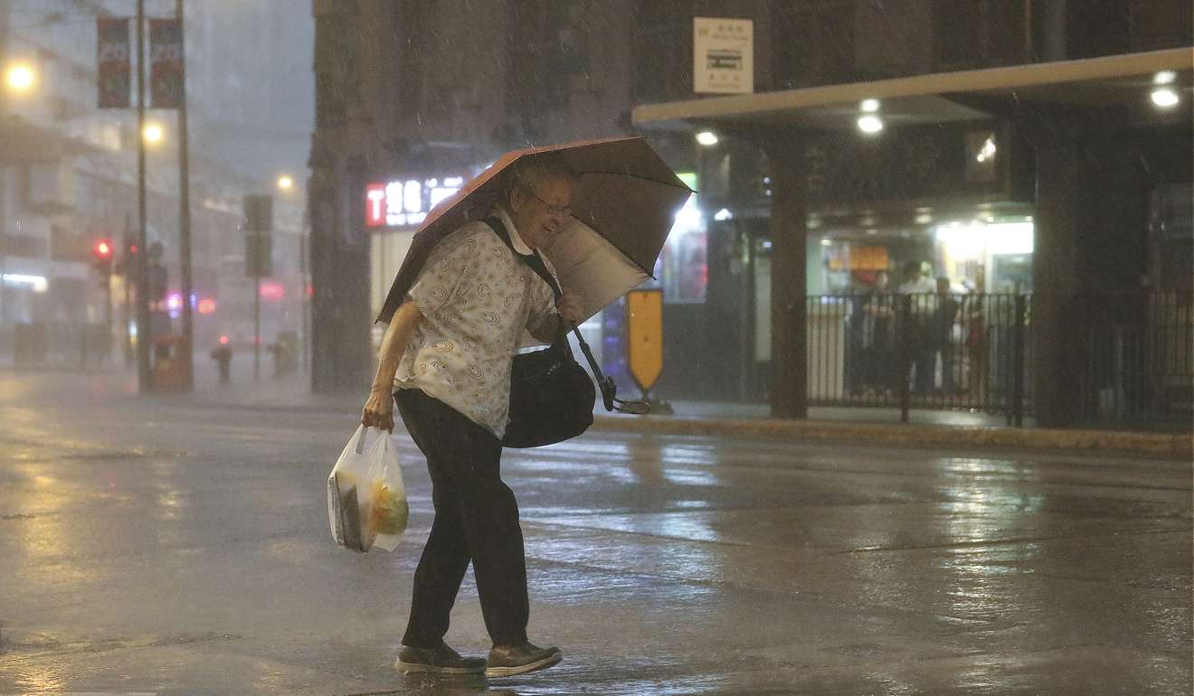 Hong Kong bracing for a wintry weekend ahead as heavy rain ...
