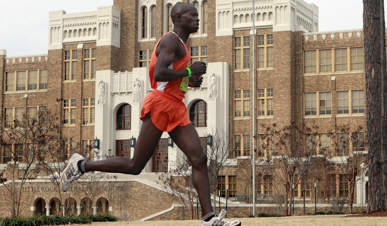 Kenyan marathon runner out-sprints two black bears in Maine while ...