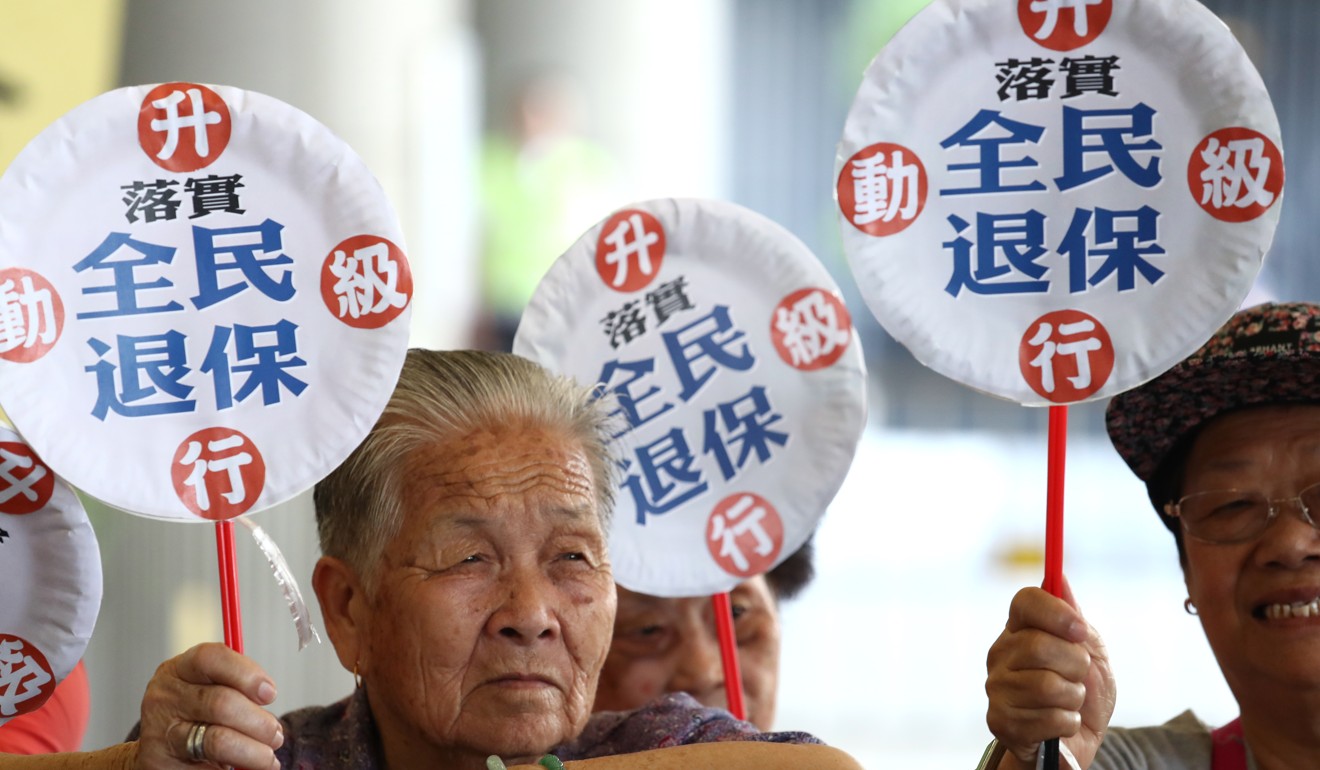 In maiden Hong Kong policy address, Carrie Lam focuses on middle class ...