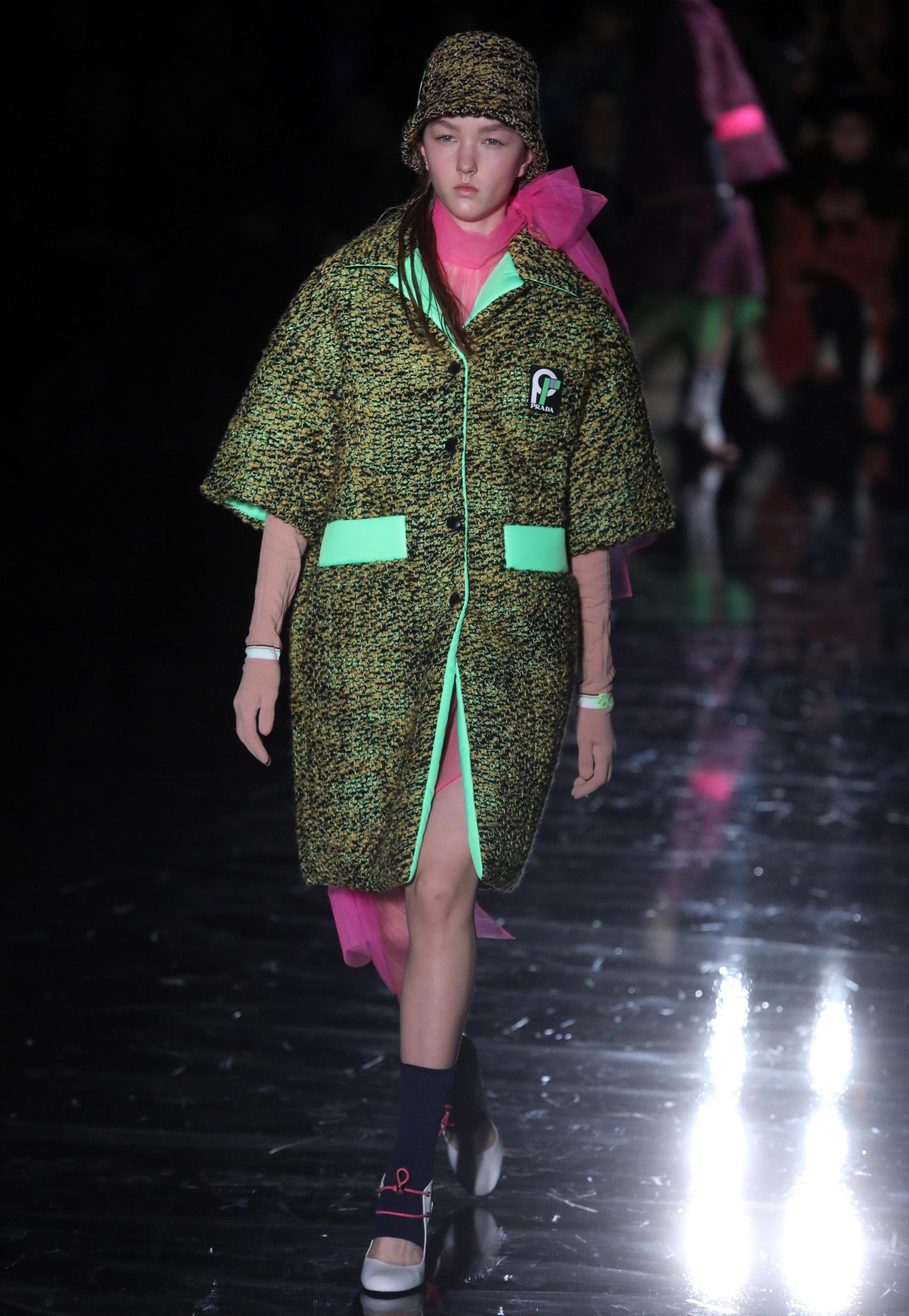 Led by Gigi Hadid, next-gen supermodels show women are in charge at ...