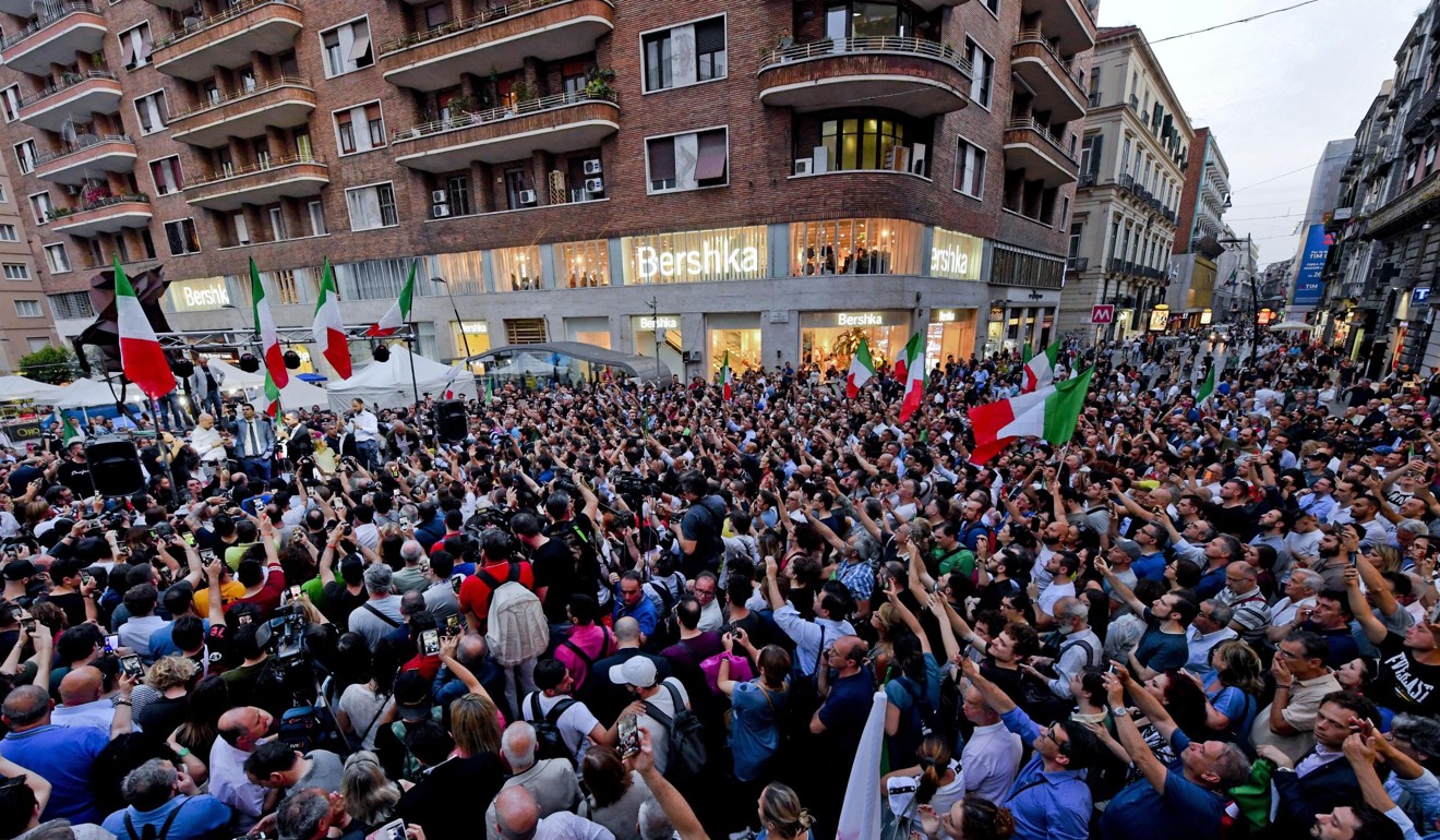 Dow plunges nearly 400 points and European stocks suffer as Italian ... Dow plunges nearly 400 points and European stocks suffer as Italian ...