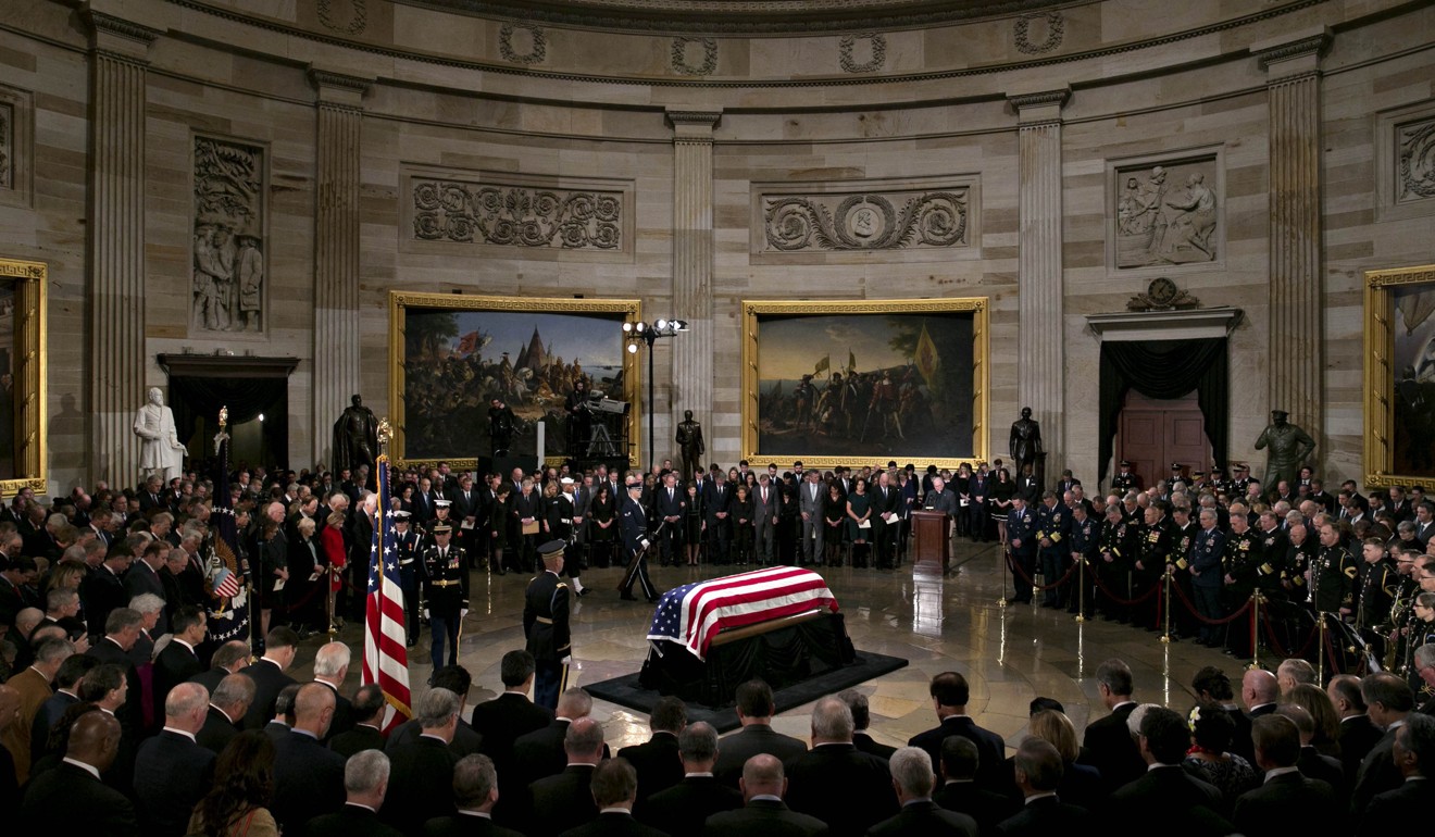 Former US president George H.W. Bush makes his final journey to ...