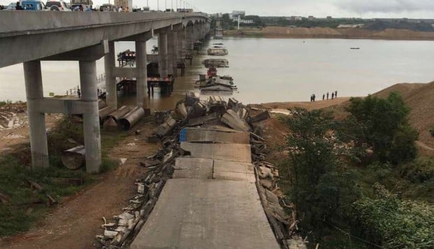Three missing in Chinese bridge collapse | South China Morning Post