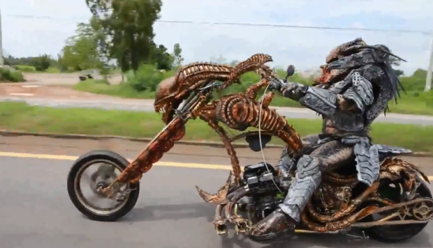 Predator riding Xenomorph bike spotted on a highway in Thailand, new ...