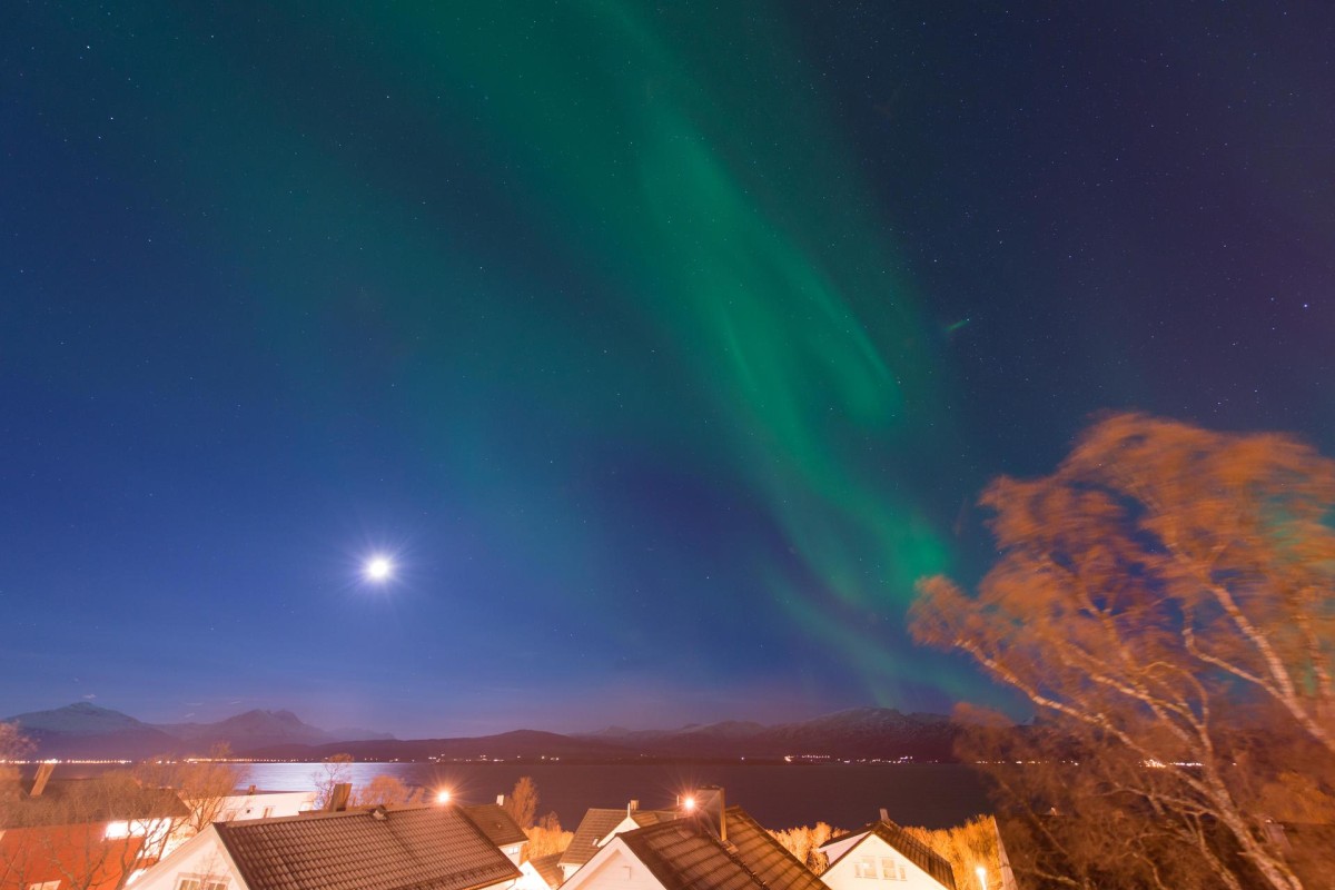 To Tromso, Norway, for a run in polar night, and the northern lights ...