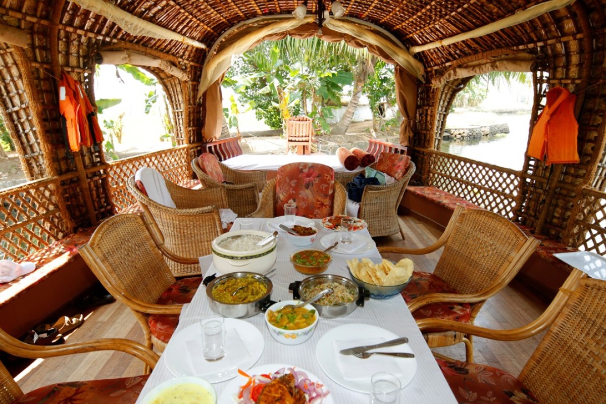The good, bad and ugly sides to cruising the backwaters of Kerala ... The good, bad and ugly sides to cruising the backwaters of Kerala ...
