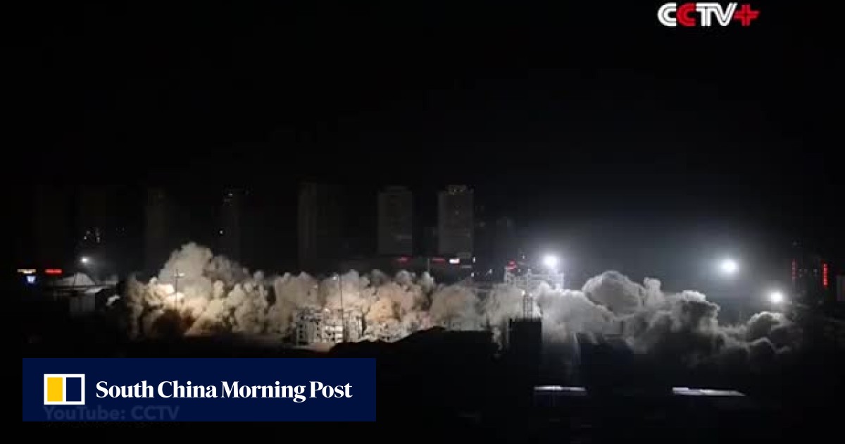 10 SECONDS 19 buildings were rigged with 5 tones of explosives ...