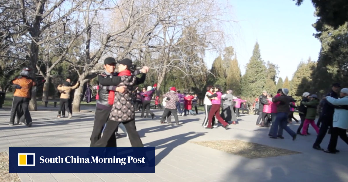 China's dancing "damas" twirl across squares throughout the country ...